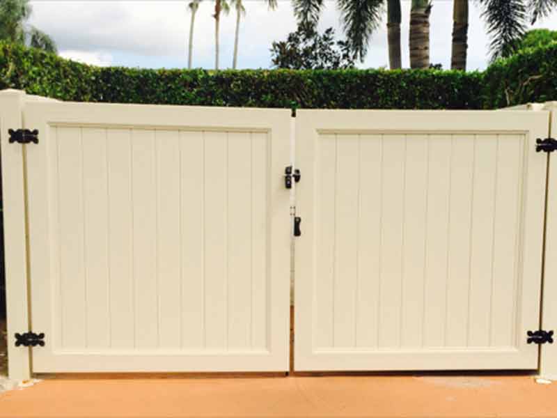 New Delray Beach Fences Choices and Options - Fence Crafters